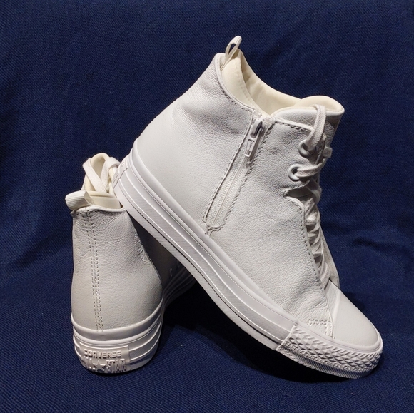 Converse | Shoes | Nwt Converse White Leather Mid Top Wedge Sneakers ...